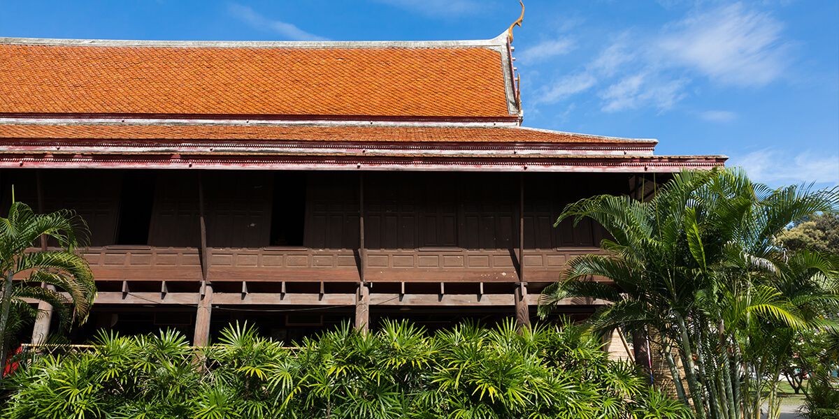 Wat Khanon Nang Yai: Where Tradition Meets Art in Ratchaburi | The Bear ...