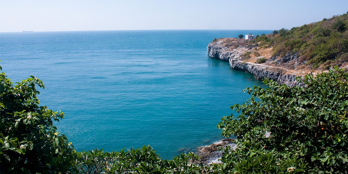 Travel to Ko Si Chang Guide: Everything You Need to Know | The Bear Travel