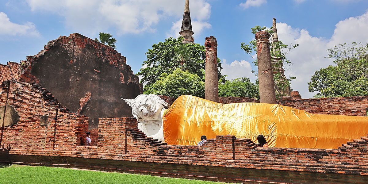 Wat Yai Chai Mongkhon: The Monastery of Auspicious Victory in Ayutthaya ...
